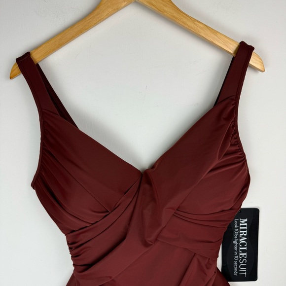 Miraclesuit | Swim | Nwt Miraclesuit Rock Solid Revele One Piece ...